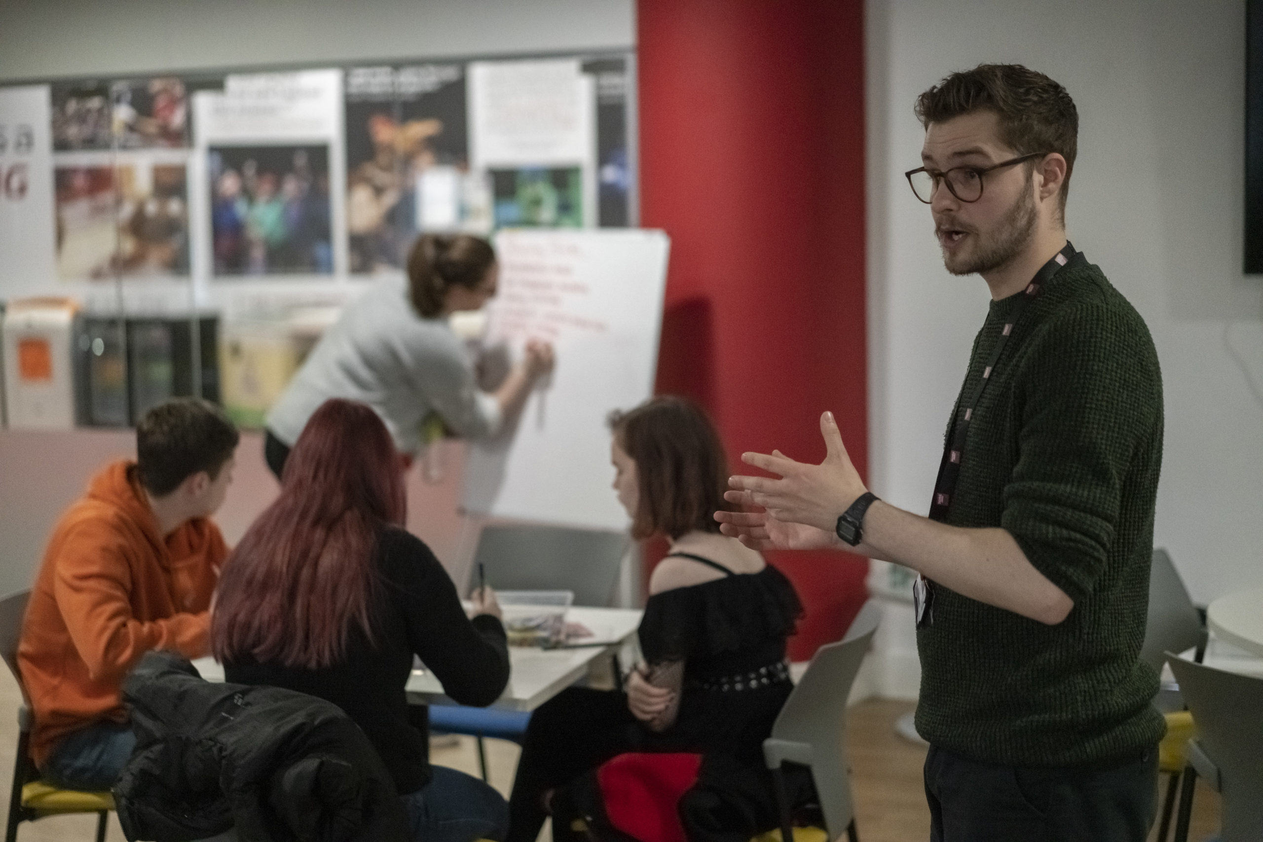 Presenting & creating: Facilitation training for giving presentations ...